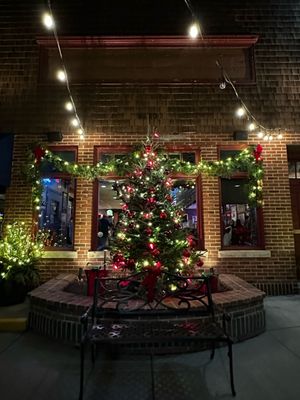 RED ROOSTER LOUNGE & RESTAURANT - Updated July 2025 - 38 Photos & 101 ...