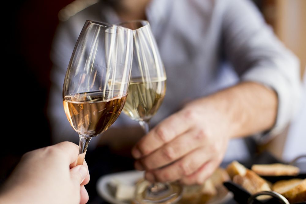 58 DEGREES & HOLDING - Updated August 2024 - 827 Photos & 847 Reviews ...