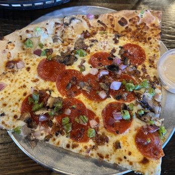 LIGHTHOUSE PIZZA - Updated August 2024 - 210 Photos & 325 Reviews ...