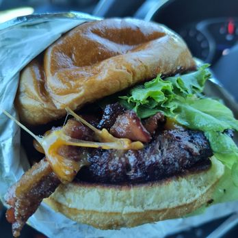 BURGER ME! - 400 Photos & 616 Reviews - 6280 Sharlands Ave, Reno ...
