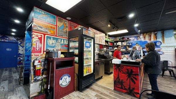 QUE BOLA CUBAN CAFE - Updated October 2024 - 79 Photos & 65 Reviews ...