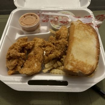 RAISING CANE’S CHICKEN FINGERS - Updated April 2025 - 12 Photos - 1877 ...