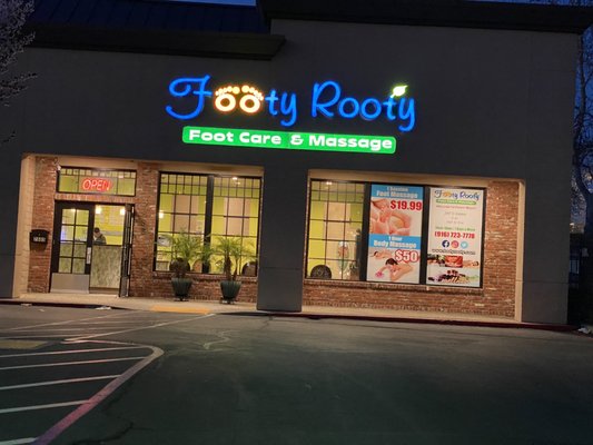 FOOTY ROOTY - CITRUS HEIGHTS - Updated December 2025 - 56 Photos & 77 ...