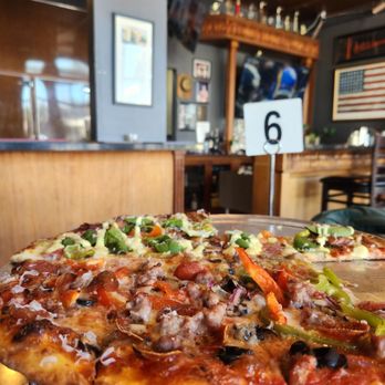 THE LAST ROUND TAVERN - 220 Photos & 132 Reviews - 354 E Santa Clara St ...