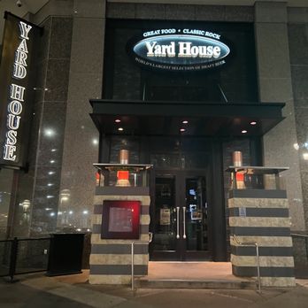 YARD HOUSE - Updated July 2024 - 972 Photos & 1294 Reviews - 1555 Ct Pl ...