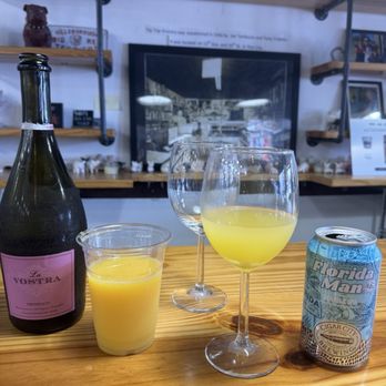 THE BOOZY PIG - Updated December 2025 - 566 Photos & 225 Reviews - 3255 ...