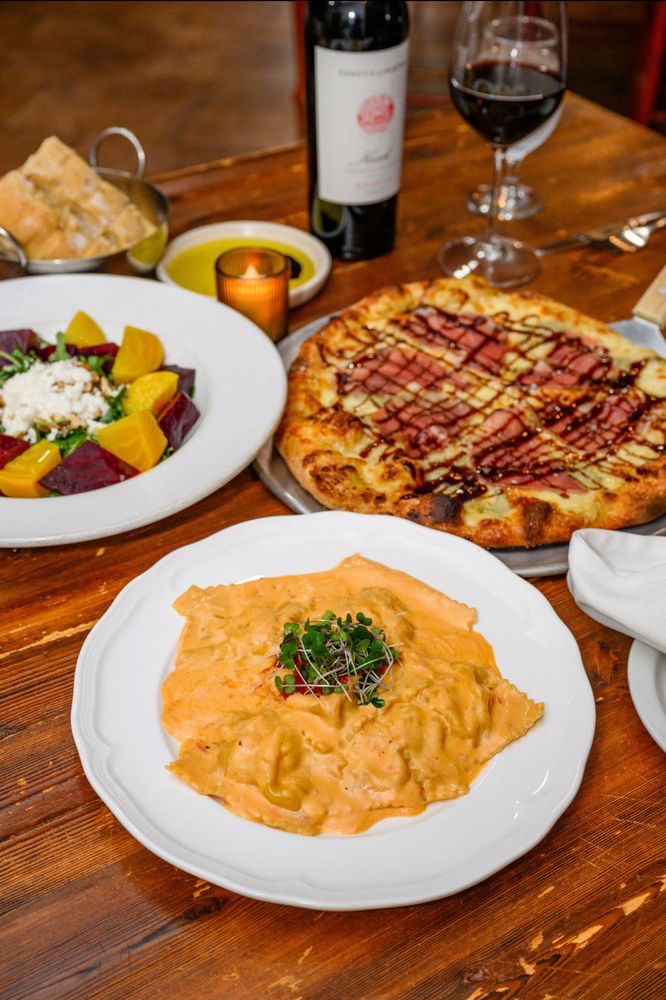 BELLA LUNA - Updated December 2025 - 516 Photos & 635 Reviews - 350 W ...