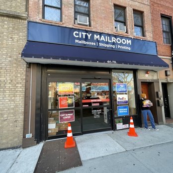 CITY MAILROOM - Updated October 2025 - 19 Photos & 21 Reviews - 44-70 ...