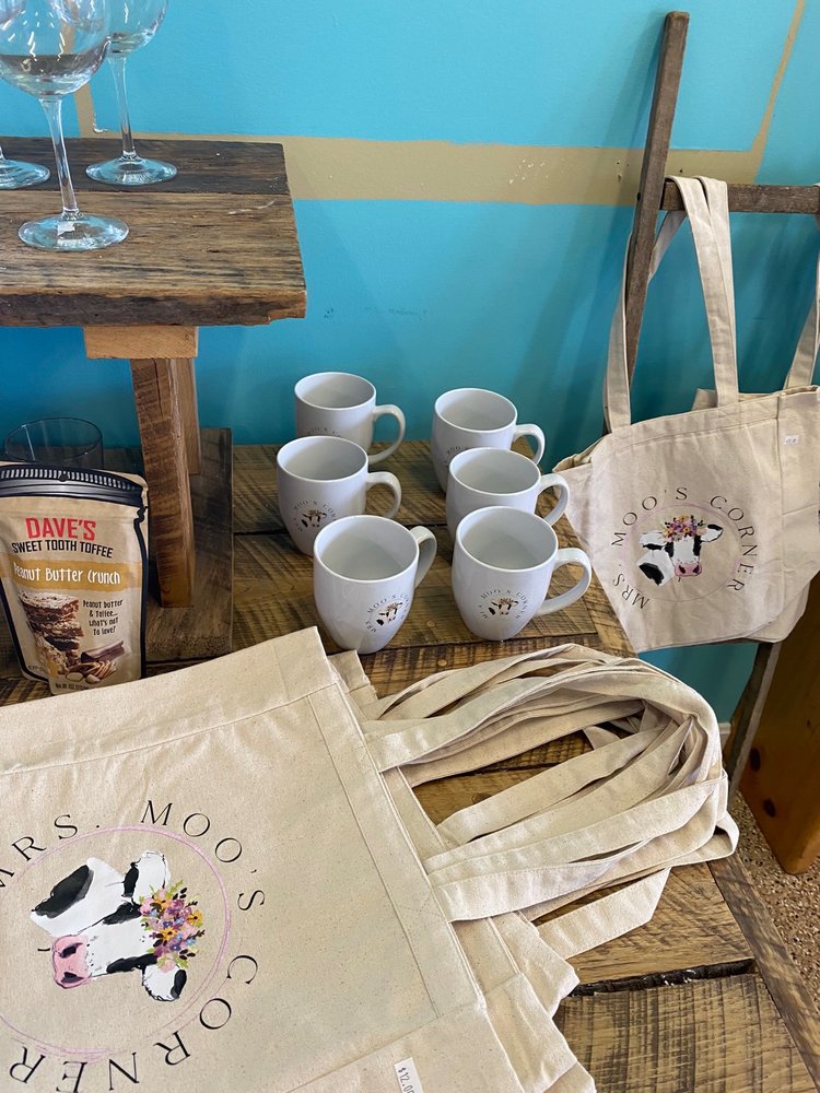 MRS. MOO’S CORNER - 18 Photos & 19 Reviews - 3915 Hallowing Point Rd ...