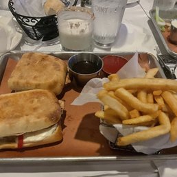 JACKSON HALL AMERICAN BAR & GRILLE - Updated October 2025 - 497 Photos ...