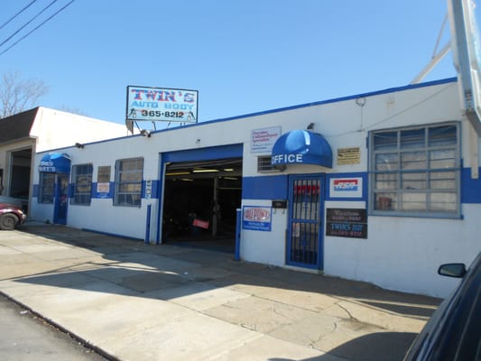 TWINS AUTO BODY - Updated January 2026 - 25 Photos & 14 Reviews - 2525 ...