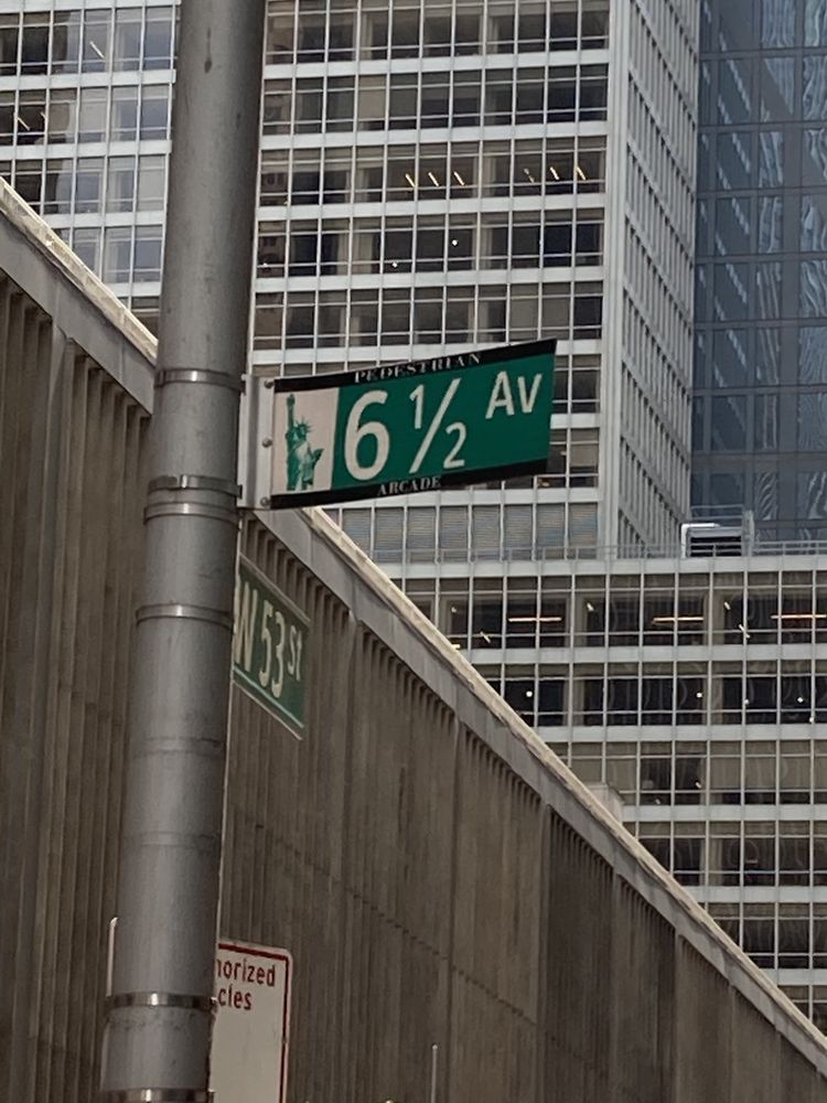 6 1/2 AVE PEDESTRIAN ARCADE - Updated July 2025 - 90 Photos - 6 1/2 Ave ...
