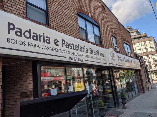 BRAZIL BAKERY AND PASTRY - 48 Photos & 48 Reviews - 1566 Dundas Street ...