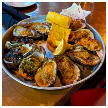 HALF SHELL OYSTER HOUSE - Updated June 2025 - 646 Photos & 381 Reviews ...