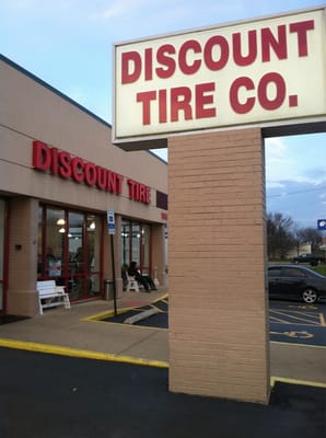 DISCOUNT TIRE - Updated December 2025 - 31 Photos & 177 Reviews - 1060 ...