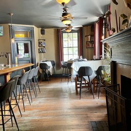 RAILROAD HOUSE INN - Updated January 2026 - 254 Photos & 180 Reviews ...