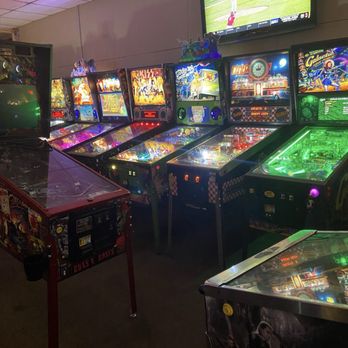 POCKETEER BILLIARDS AND BAR - Updated December 2025 - 262 Photos & 38 ...