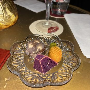 BISOUS - Updated July 2025 - 160 Photos & 75 Reviews - 938 W Fulton ...