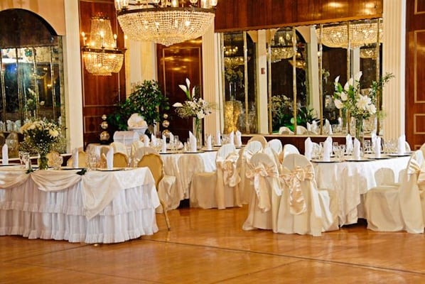 CRYSTAL MANOR - Updated October 2025 - 10 Photos & 13 Reviews - 1460 ...