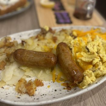 VALLEY BISTRO - Updated July 2024 - 461 Photos & 220 Reviews - 4520 ...