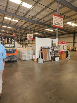 BUILDERS DISCOUNT CENTER - Updated December 2025 - 12 Photos - 1817 ...