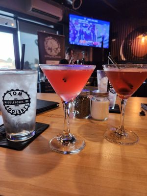 TOM FOOLERY’S RESTAURANT & BAR - Updated August 2025 - 122 Photos & 164 ...