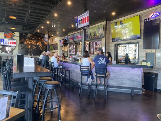 THE BREAK SPORTS GRILL - Updated May 2025 - 20 Photos & 17 Reviews ...