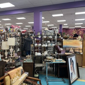 UNCLE JUNKEE - Updated December 2025 - 38 Photos & 15 Reviews - 299 E ...