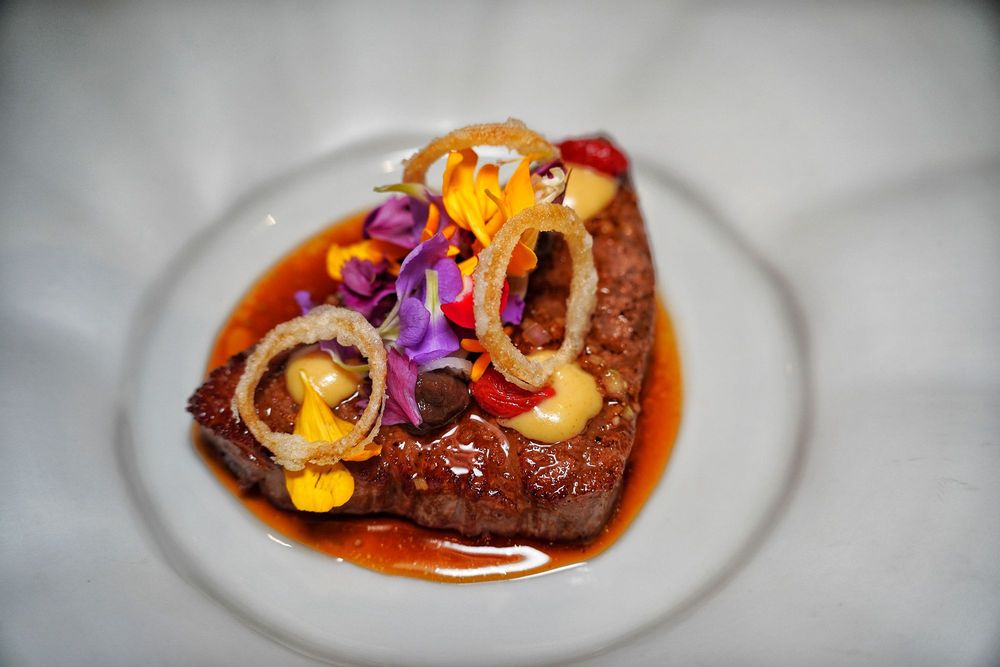 LSL - Updated July 2025 - 25 Photos - 2066 Avenue Road, Toronto ...