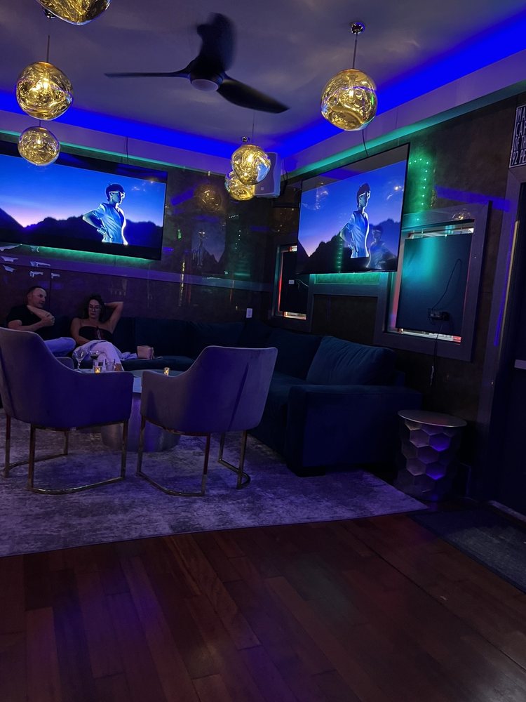 THE MONKEY BAR - Updated July 2024 - 73 Photos & 88 Reviews - 149 ...