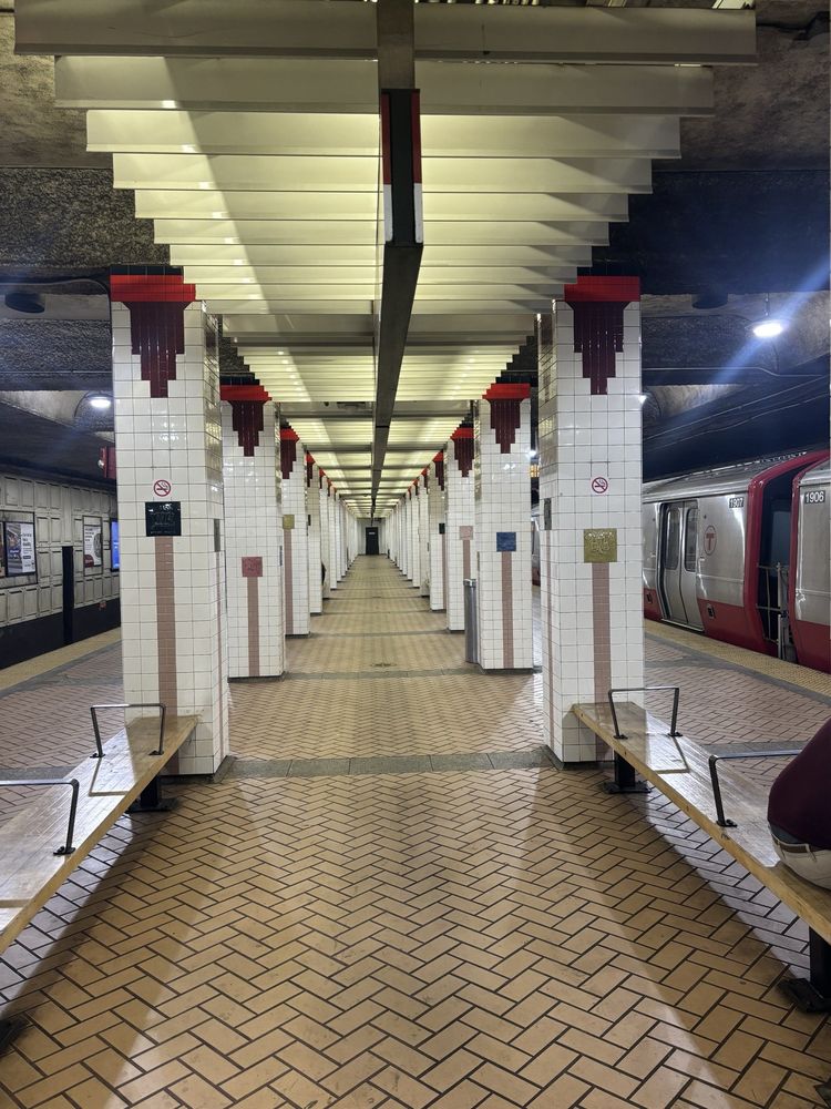 BROADWAY STATION - MBTA - RED LINE - Updated July 2025 - 19 Photos & 18 ...