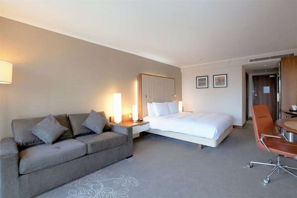HILTON LONDON HEATHROW AIRPORT TERMINAL 5 - Updated July 2024 - 135 ...