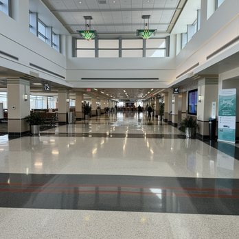 DANE COUNTY REGIONAL AIRPORT - Updated August 2025 - 288 Photos & 264 ...