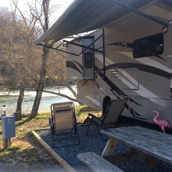 GRUMPY BEAR CAMPGROUND & RV PARK - Updated August 2025 - 79 Photos & 21 ...