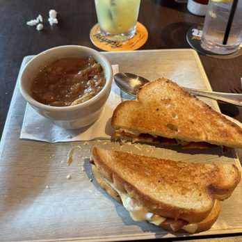 CORNER 16 - Updated December 2025 - 220 Photos & 325 Reviews - 1640 Bob ...