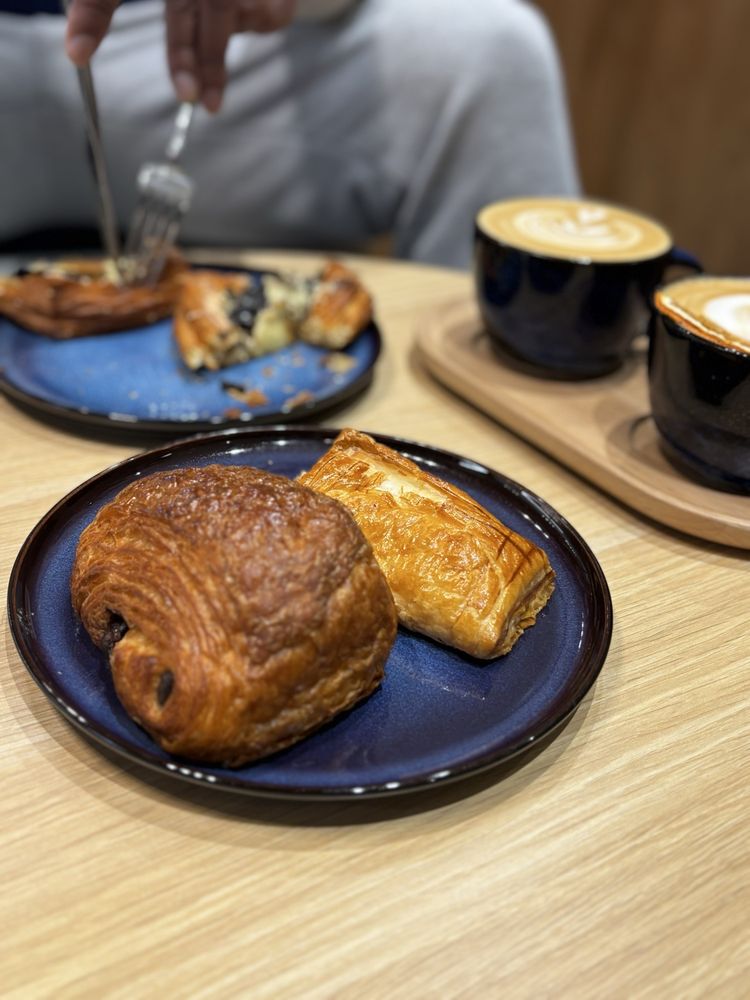 MOONWAKE COFFEE ROASTERS - Updated January 2025 - 388 Photos & 154 ...