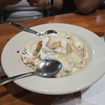 FAMOUS DAVE’S - Updated November 2025 - 868 Photos & 1428 Reviews ...