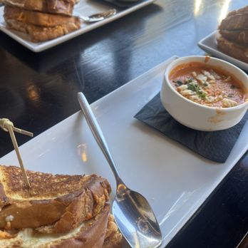 CHELSEA CORNER - 670 Photos & 531 Reviews - 4830 Mckinney Ave, Dallas ...