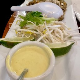 GINGER - Updated July 2025 - 604 Photos & 555 Reviews - 425 W 5th Ave ...