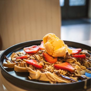 LUNE CAFE - Updated July 2025 - 237 Photos & 147 Reviews - 107 1st Ave ...