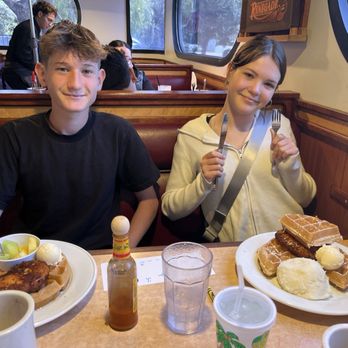 STUDIO DINER - Updated July 2024 - 2090 Photos & 2153 Reviews - 4701 ...