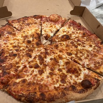 CAPONES PIZZERIA AND BAR - Updated January 2025 - 76 Photos & 151 ...