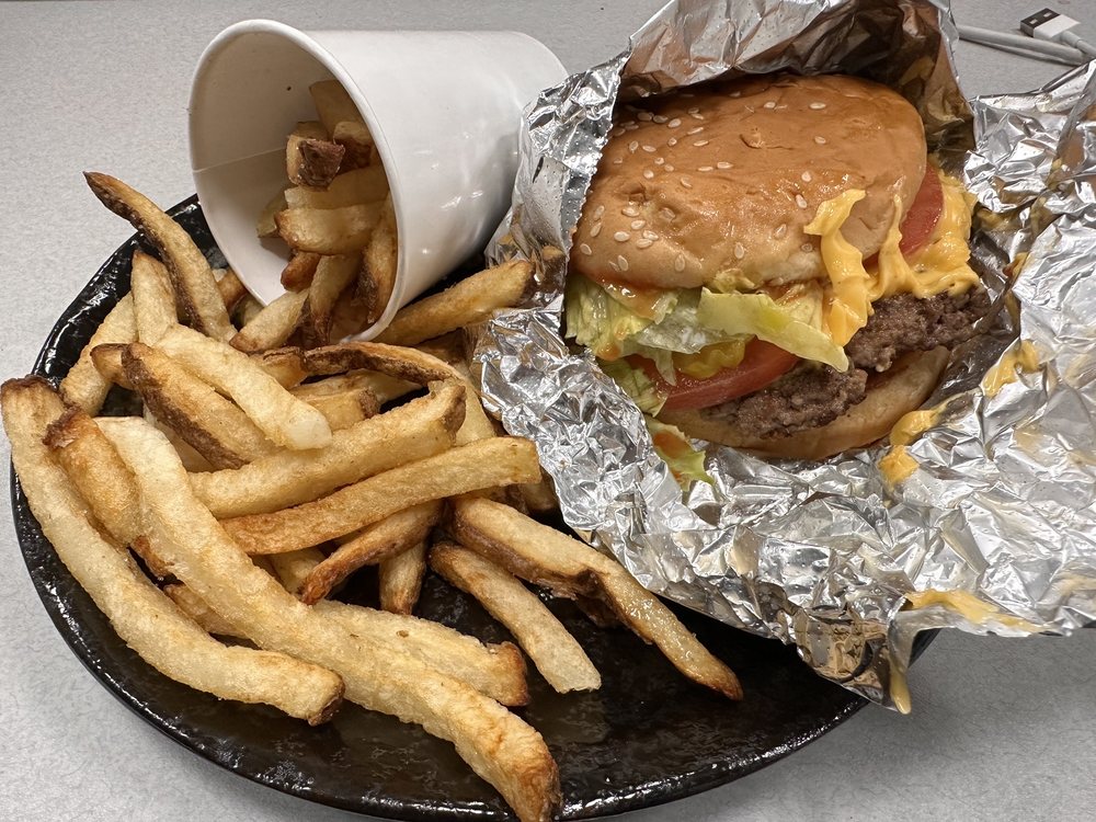 FIVE GUYS - Updated June 2024 - 168 Photos & 200 Reviews - 4625 ...
