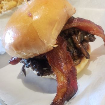 BRGR STOP - Updated July 2025 - 1474 Photos & 1050 Reviews - 4301 ...