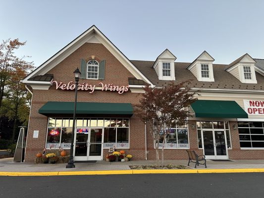 VELOCITY WINGS - Updated October 2025 - 31 Photos & 51 Reviews - 5311 ...