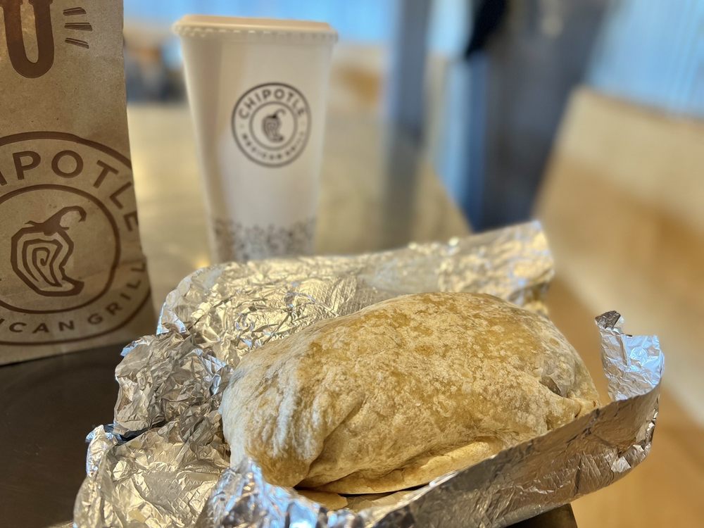 CHIPOTLE MEXICAN GRILL - Updated October 2025 - 145 Photos & 420 ...