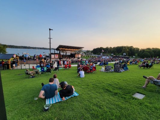 DEVON LAKESHORE AMPHITHEATER - Updated July 2025 - 15 Photos - 2686 E ...