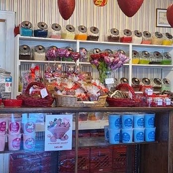 NANDY’S CANDY - Updated December 2025 - 83 Photos & 18 Reviews - 1220 E ...