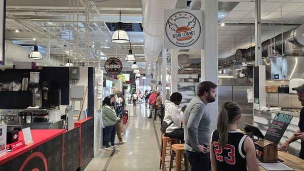 URBAN GOURMET - Updated July 2025 - 29 Photos & 28 Reviews - 212 Kelton ...