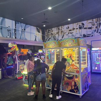 PARAGON THEATERS CORAL SQUARE - Updated July 2025 - 189 Photos & 96 ...